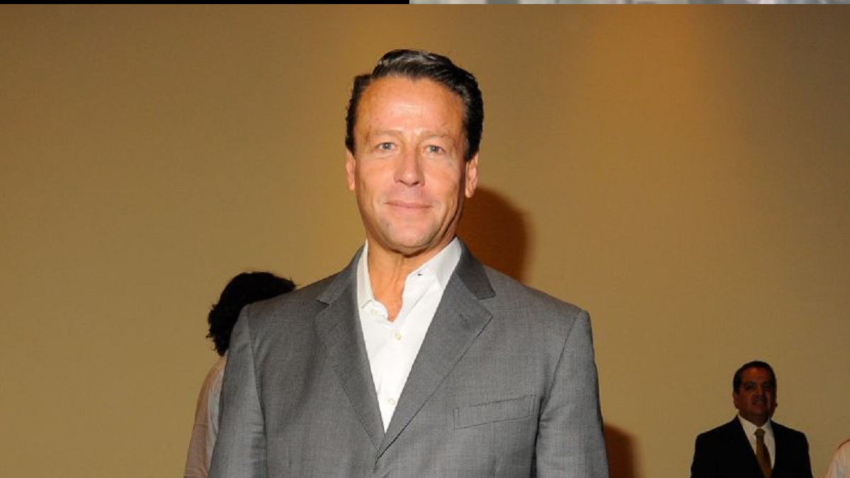 Alfredo Adame critica duramente a Peso Pluma - La Romantica